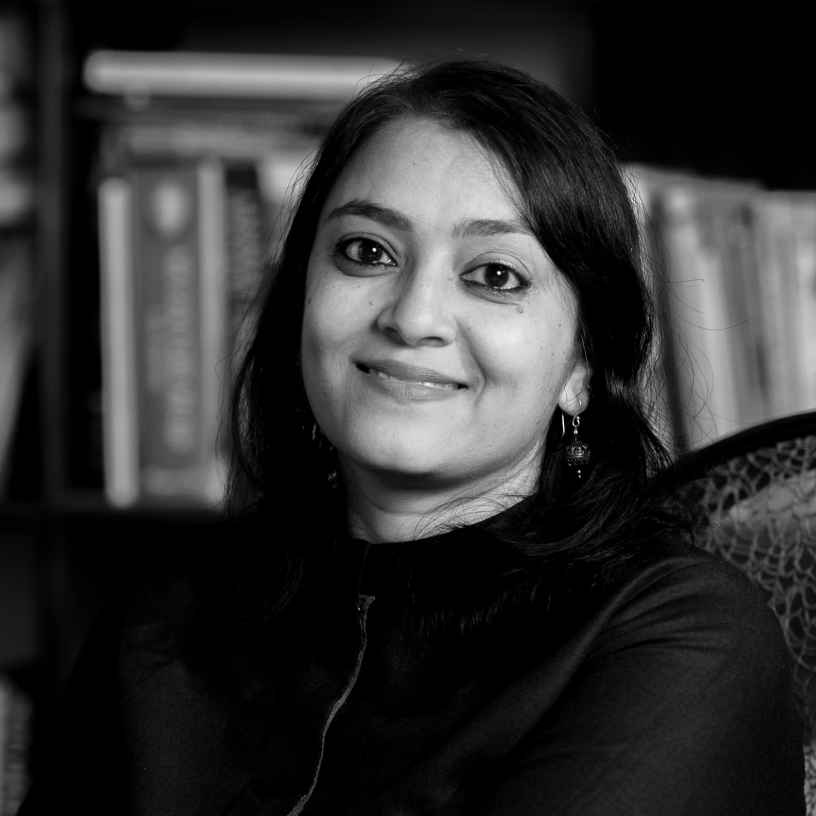 About – Lina Vincent Arts Consultant